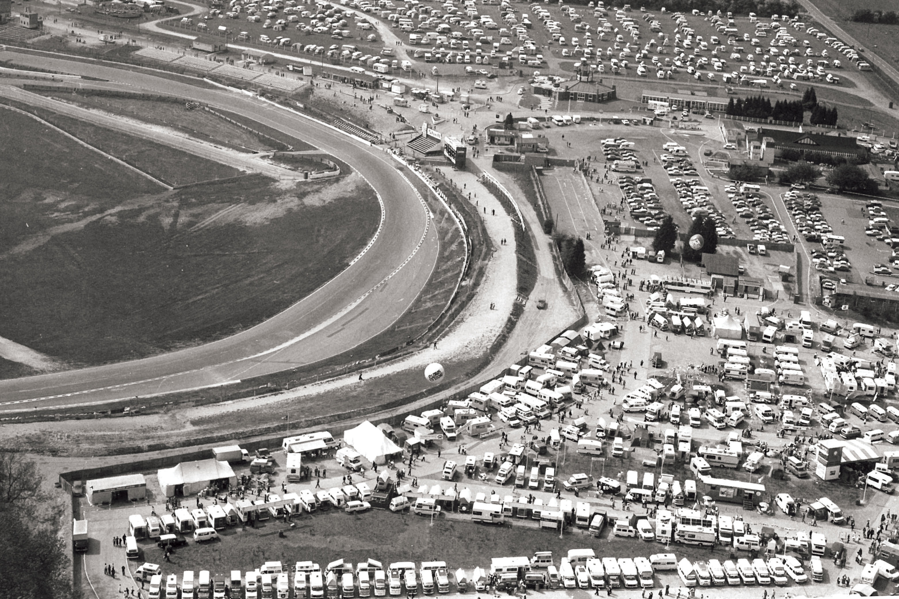 1970s Caravan Rallying: Testing The Limits in Speed and Stability ...